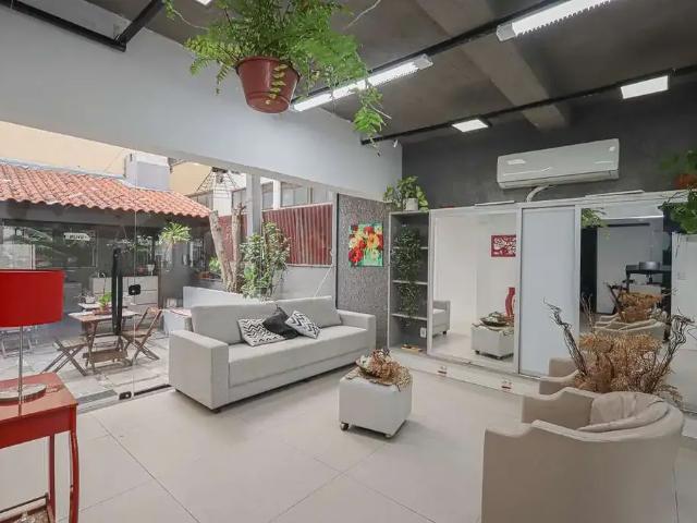 Casa / Sobrado para Venda em Porto Alegre/RS Bela Vista 3 Quartos