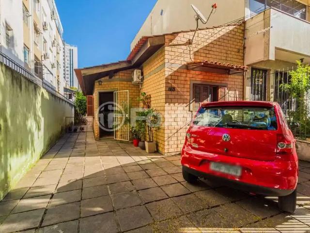Casa / Sobrado para Venda em Porto Alegre/RS Bela Vista 3 Quartos