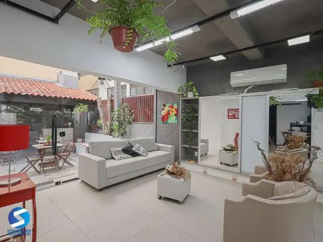 Casa / Sobrado para Venda em Porto Alegre/RS Bela Vista 3 Quartos