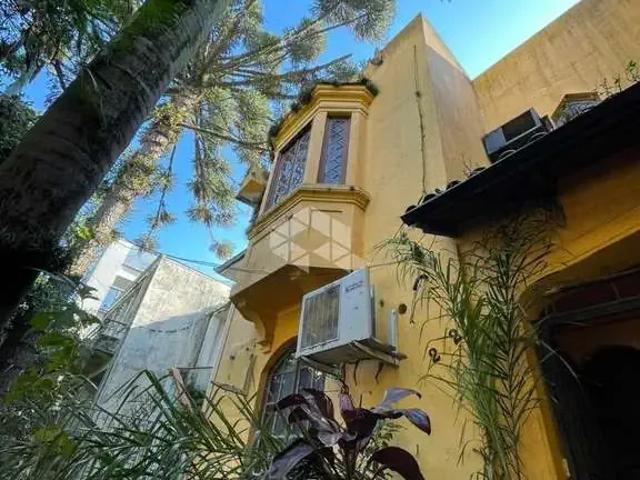 Casa / Sobrado para Venda em Porto Alegre/RS Bela Vista 4 Quartos