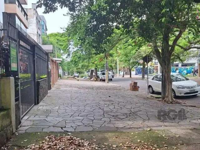 Casa / Sobrado para Venda em Porto Alegre/RS Bela Vista 5 Quartos