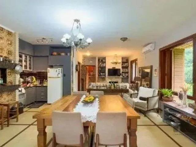 Casa / Sobrado para Venda em Porto Alegre/RS Belém Velho 5 Quartos