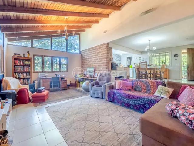 Casa / Sobrado para Venda em Porto Alegre/RS Belém Velho 3 Quartos