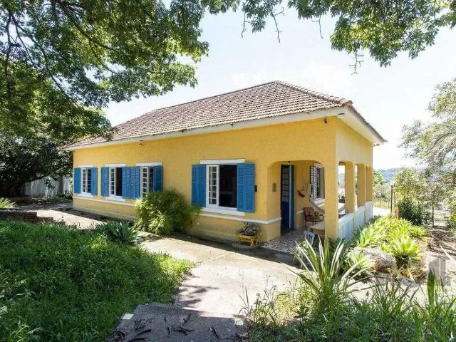 Casa / Sobrado para Venda em Porto Alegre/RS Belém Velho 3 Quartos