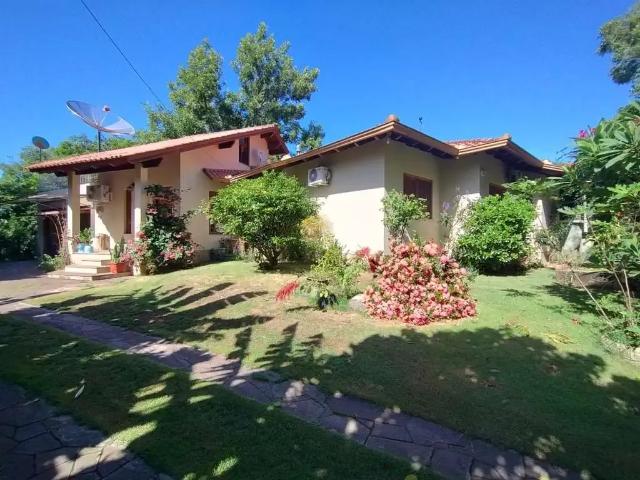 Casa / Sobrado para Venda em Porto Alegre/RS Belém Velho 3 Quartos