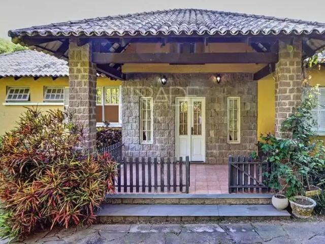 Casa / Sobrado para Venda em Porto Alegre/RS Belém Velho 3 Quartos