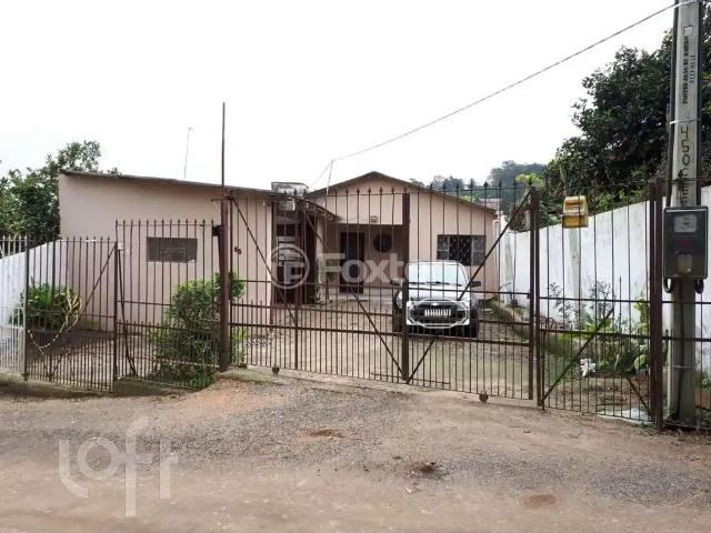 Casa / Sobrado para Venda em Porto Alegre/RS Belém Velho 3 Quartos