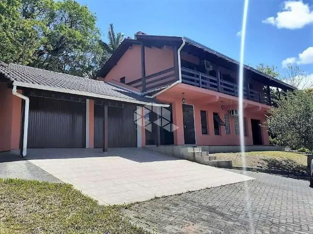 Casa / Sobrado para Venda em Porto Alegre/RS Belém Novo 3 Quartos