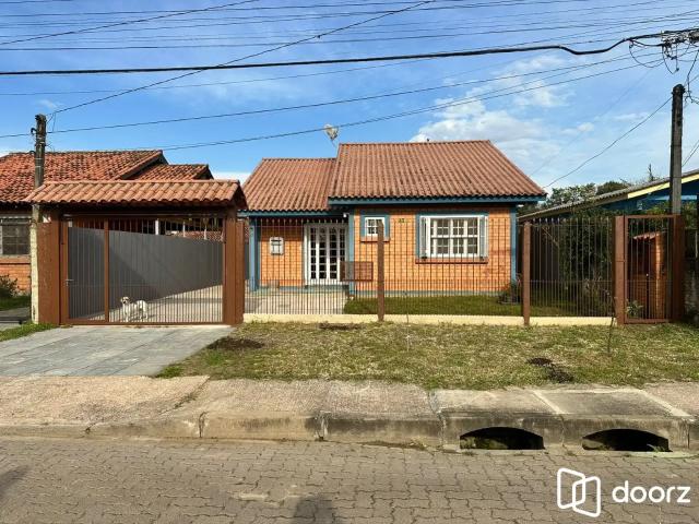 Casa / Sobrado para Venda em Porto Alegre/RS Belém Novo 3 Quartos