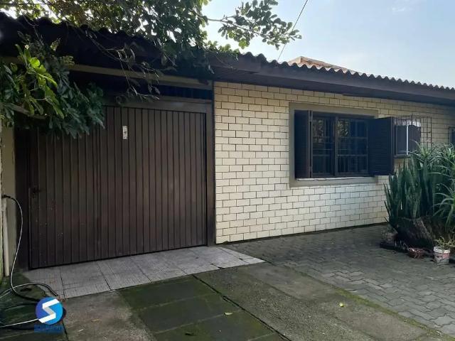 Casa / Sobrado para Venda em Porto Alegre/RS Belém Novo 3 Quartos