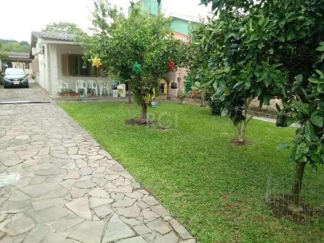 Casa / Sobrado para Venda em Porto Alegre/RS Belém Novo 3 Quartos