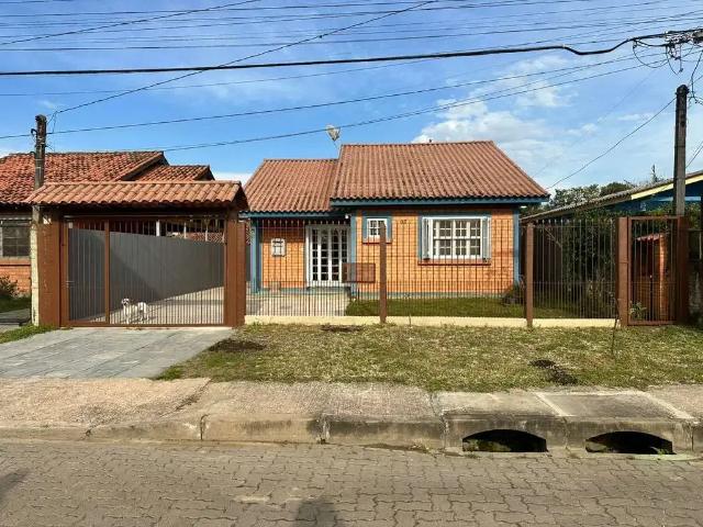 Casa / Sobrado para Venda em Porto Alegre/RS Belém Novo 3 Quartos
