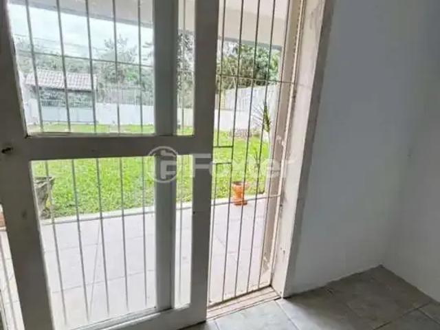 Casa / Sobrado para Venda em Porto Alegre/RS Belém Novo 4 Quartos