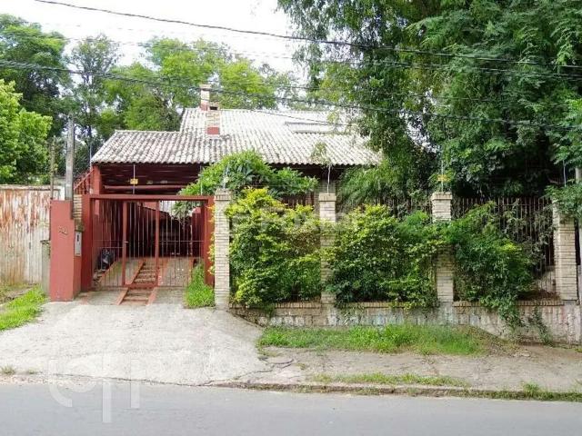 Casa / Sobrado para Venda em Porto Alegre/RS Belém Novo 5 Quartos