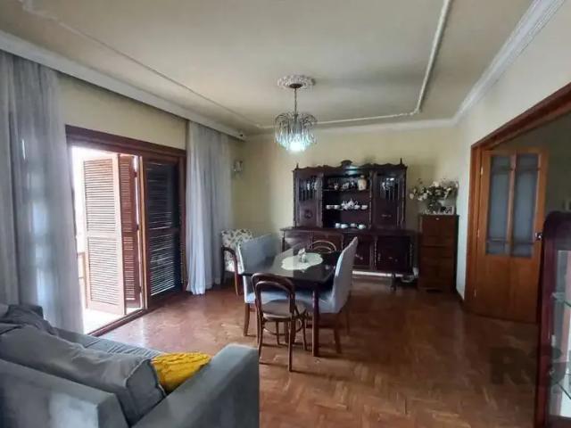 Casa / Sobrado para Venda em Porto Alegre/RS Bom Jesus 3 Quartos