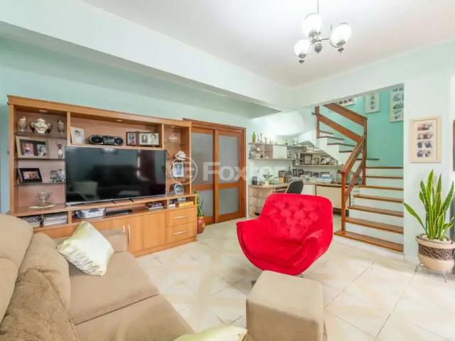 Casa / Sobrado para Venda em Porto Alegre/RS Bom Jesus 5 Quartos