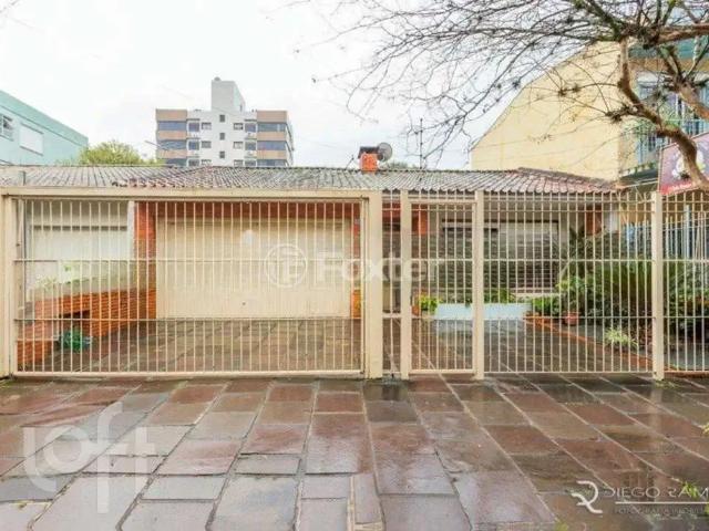 Casa / Sobrado para Venda em Porto Alegre/RS Boa Vista 3 Quartos