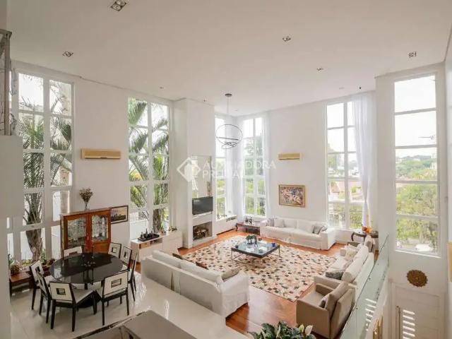 Casa / Sobrado para Venda em Porto Alegre/RS Boa Vista 3 Quartos