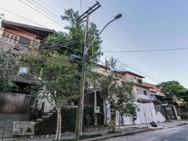 Casa / Sobrado para Venda em Porto Alegre/RS Boa Vista 3 Quartos