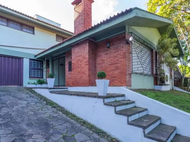Casa / Sobrado para Venda em Porto Alegre/RS Boa Vista 3 Quartos