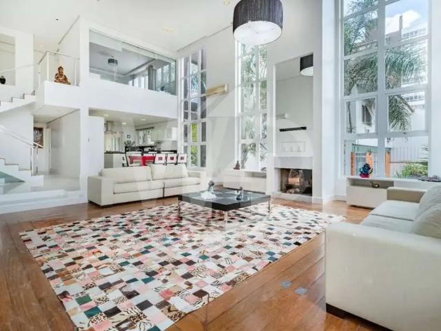 Casa / Sobrado para Venda em Porto Alegre/RS Boa Vista 3 Quartos
