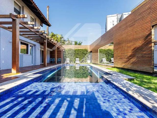 Casa / Sobrado para Venda em Porto Alegre/RS Boa Vista 3 Quartos