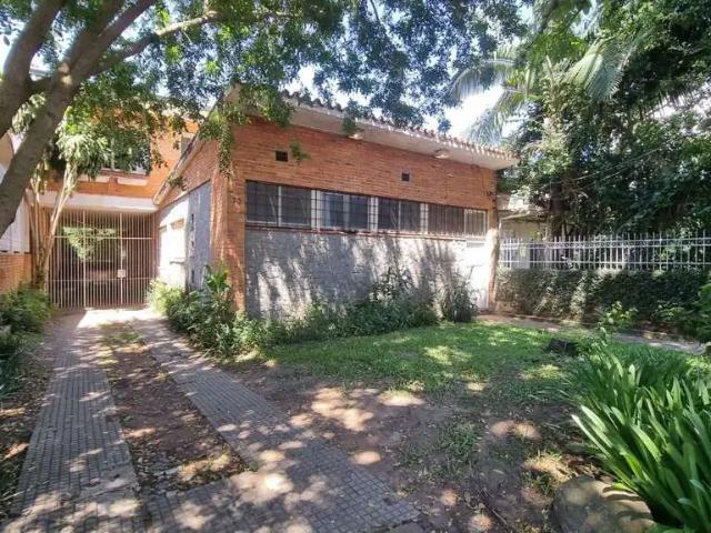Casa / Sobrado para Venda em Porto Alegre/RS Boa Vista 4 Quartos