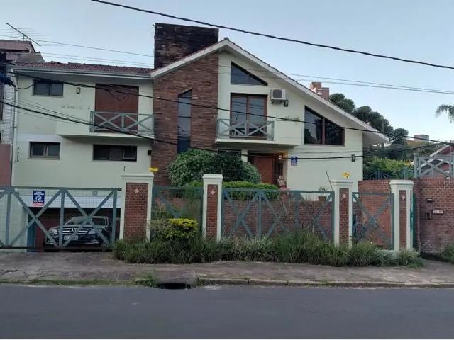 Casa / Sobrado para Venda em Porto Alegre/RS Boa Vista 4 Quartos
