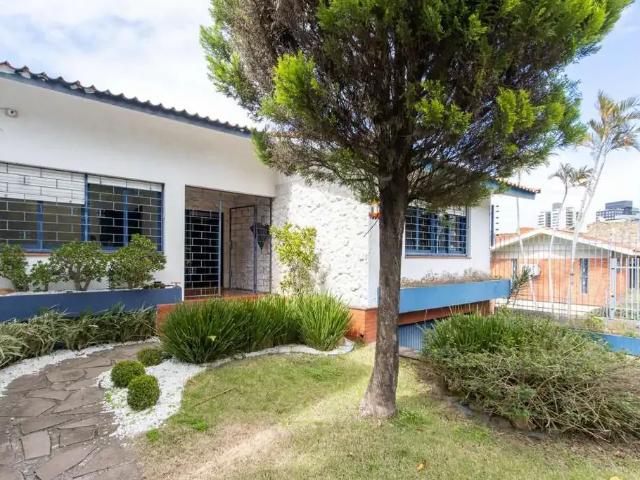 Casa / Sobrado para Venda em Porto Alegre/RS Boa Vista 5 Quartos