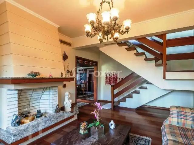 Casa / Sobrado para Venda em Porto Alegre/RS Camaquã 3 Quartos