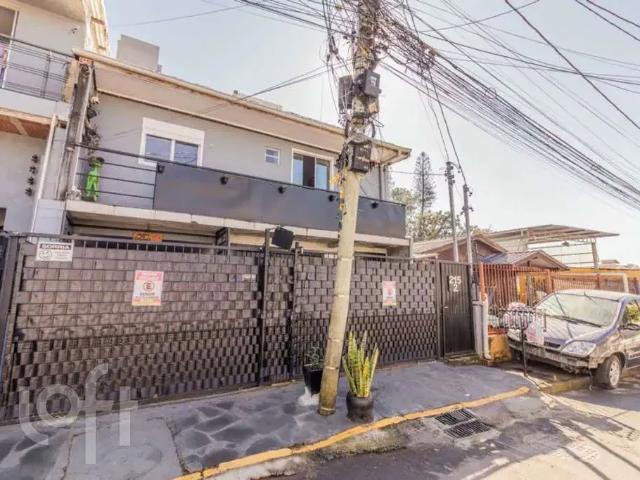 Casa / Sobrado para Venda em Porto Alegre/RS Camaquã 3 Quartos
