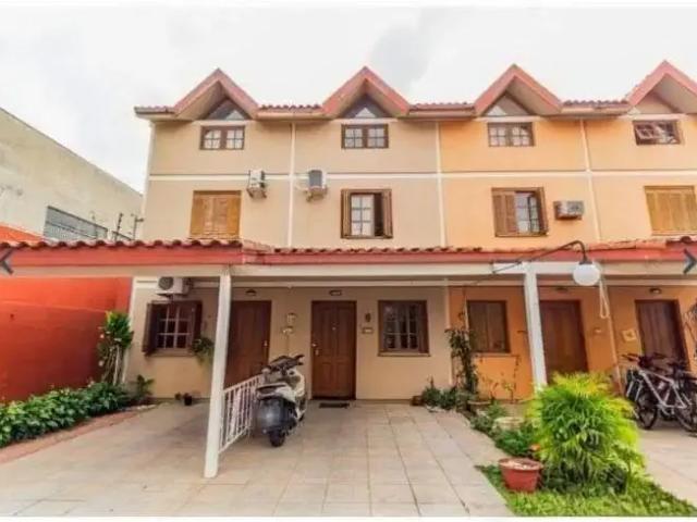 Casa / Sobrado para Venda em Porto Alegre/RS Camaquã 3 Quartos