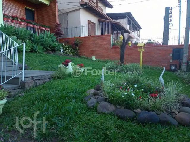 Casa / Sobrado para Venda em Porto Alegre/RS Camaquã 3 Quartos