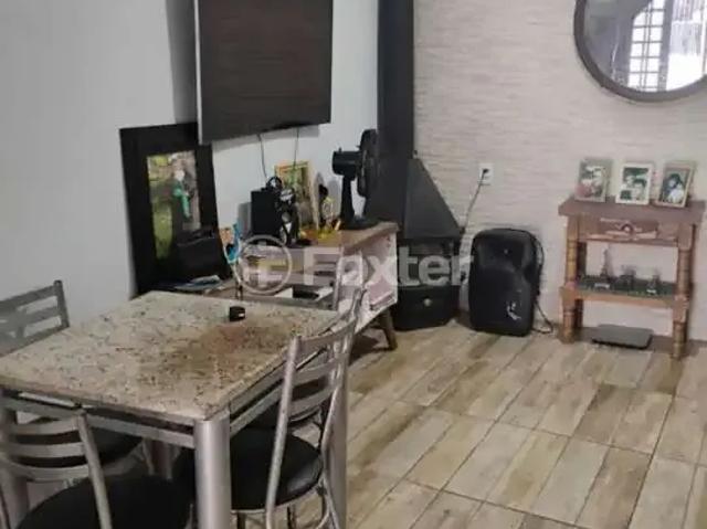 Casa / Sobrado para Venda em Porto Alegre/RS Camaquã 3 Quartos