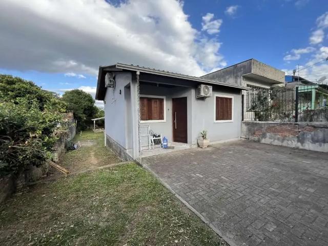 Casa / Sobrado para Venda em Porto Alegre/RS Camaquã 2 Quartos