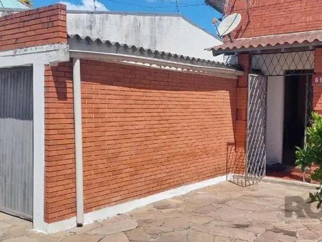 Casa / Sobrado para Venda em Porto Alegre/RS Camaquã 2 Quartos