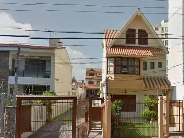 Casa / Sobrado para Venda em Porto Alegre/RS Camaquã 4 Quartos