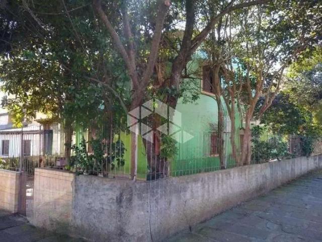 Casa / Sobrado para Venda em Porto Alegre/RS Camaquã 4 Quartos