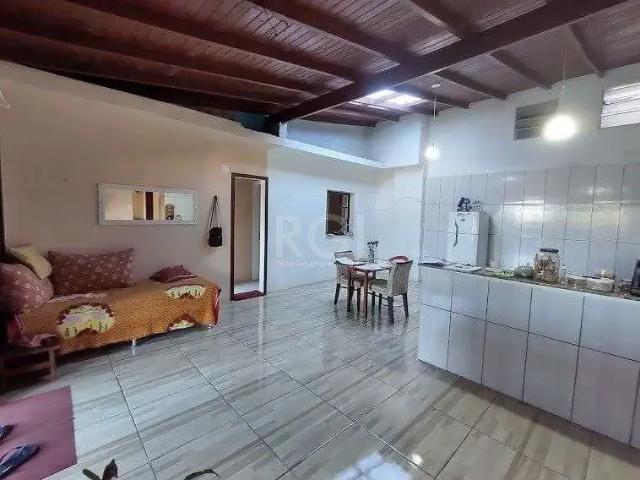 Casa / Sobrado para Venda em Porto Alegre/RS Campo Novo 2 Quartos