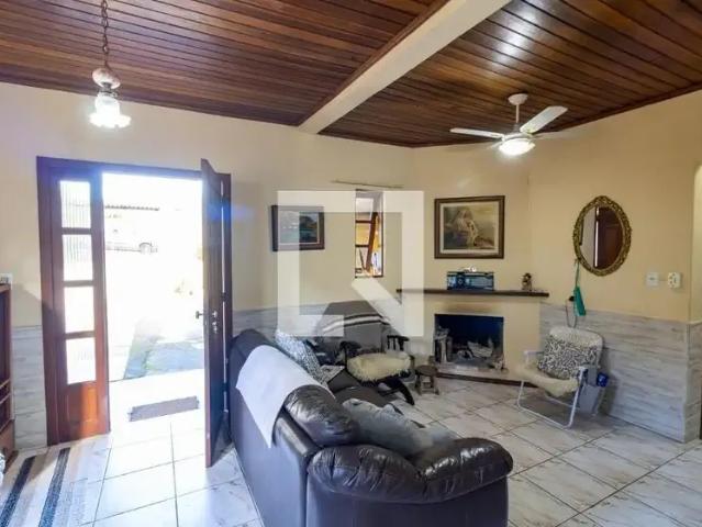 Casa / Sobrado para Venda em Porto Alegre/RS Campo Novo 5 Quartos