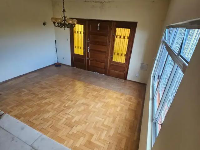 Casa / Sobrado para Venda em Porto Alegre/RS Cascata 3 Quartos
