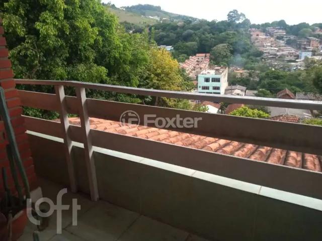 Casa / Sobrado para Venda em Porto Alegre/RS Cascata 3 Quartos