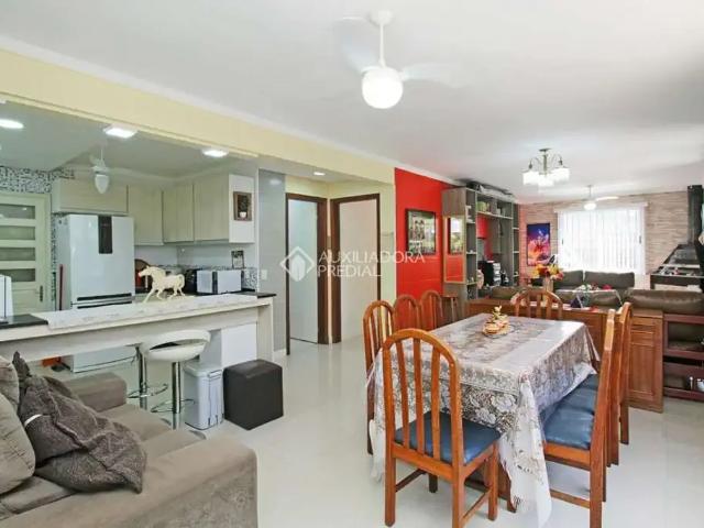 Casa / Sobrado para Venda em Porto Alegre/RS Cascata 3 Quartos
