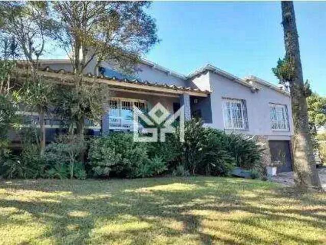 Casa / Sobrado para Venda em Porto Alegre/RS Cascata 4 Quartos