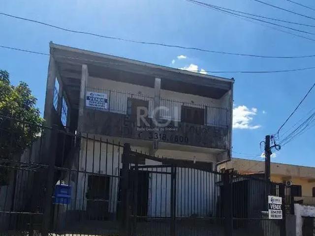 Casa / Sobrado para Venda em Porto Alegre/RS Cascata 4 Quartos
