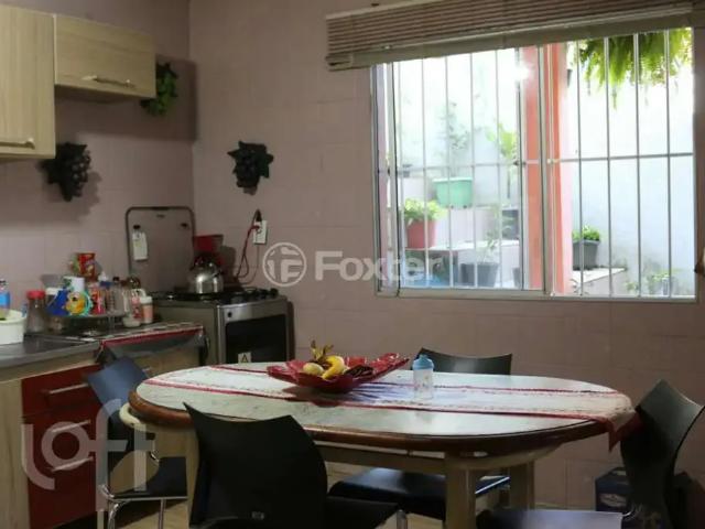 Casa / Sobrado para Venda em Porto Alegre/RS Cascata 6 Quartos