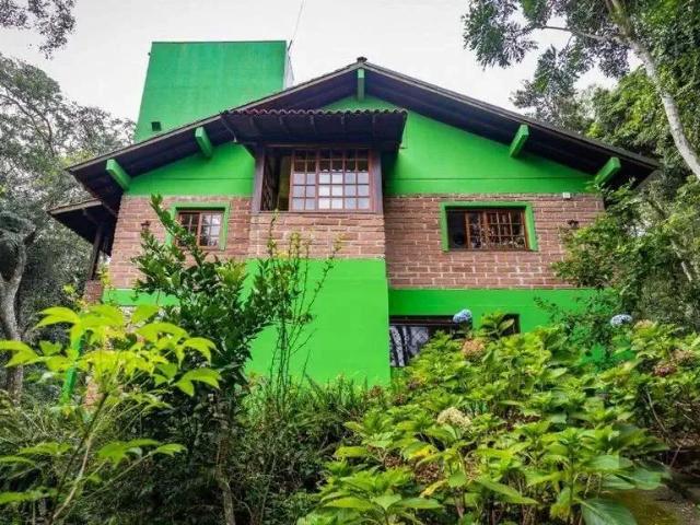 Casa / Sobrado para Venda em Porto Alegre/RS Cascata 6 Quartos