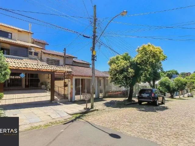 Casa / Sobrado para Venda em Porto Alegre/RS Cavalhada 3 Quartos