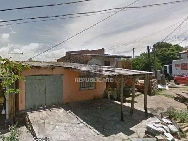 Casa / Sobrado para Venda em Porto Alegre/RS Cavalhada 3 Quartos