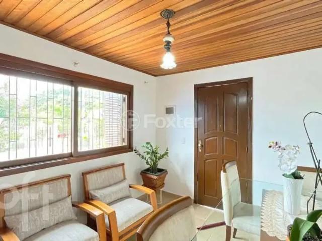 Casa / Sobrado para Venda em Porto Alegre/RS Cavalhada 3 Quartos